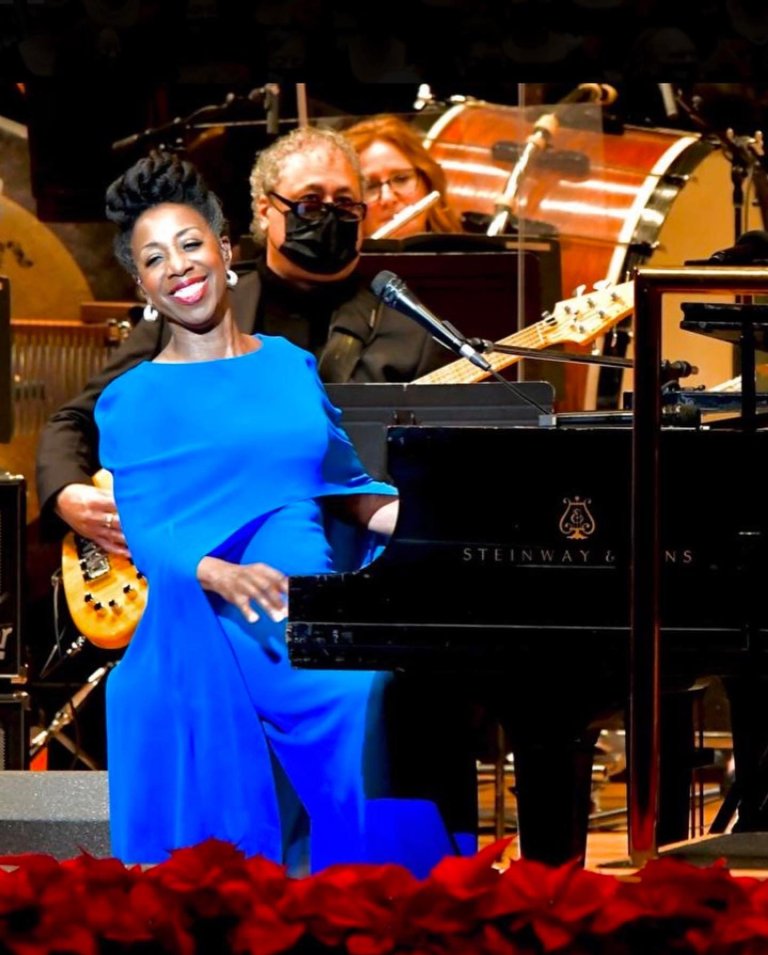 Diva Smith – Tears for Fears Travel Fans